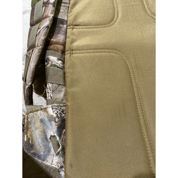 Buck Commander | Bags | Buck Commander Hunting Backpack | Poshmark